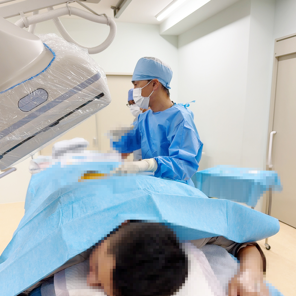 A Patient in His 20s Seeking Treatment Despite Mild Back Pain to ...